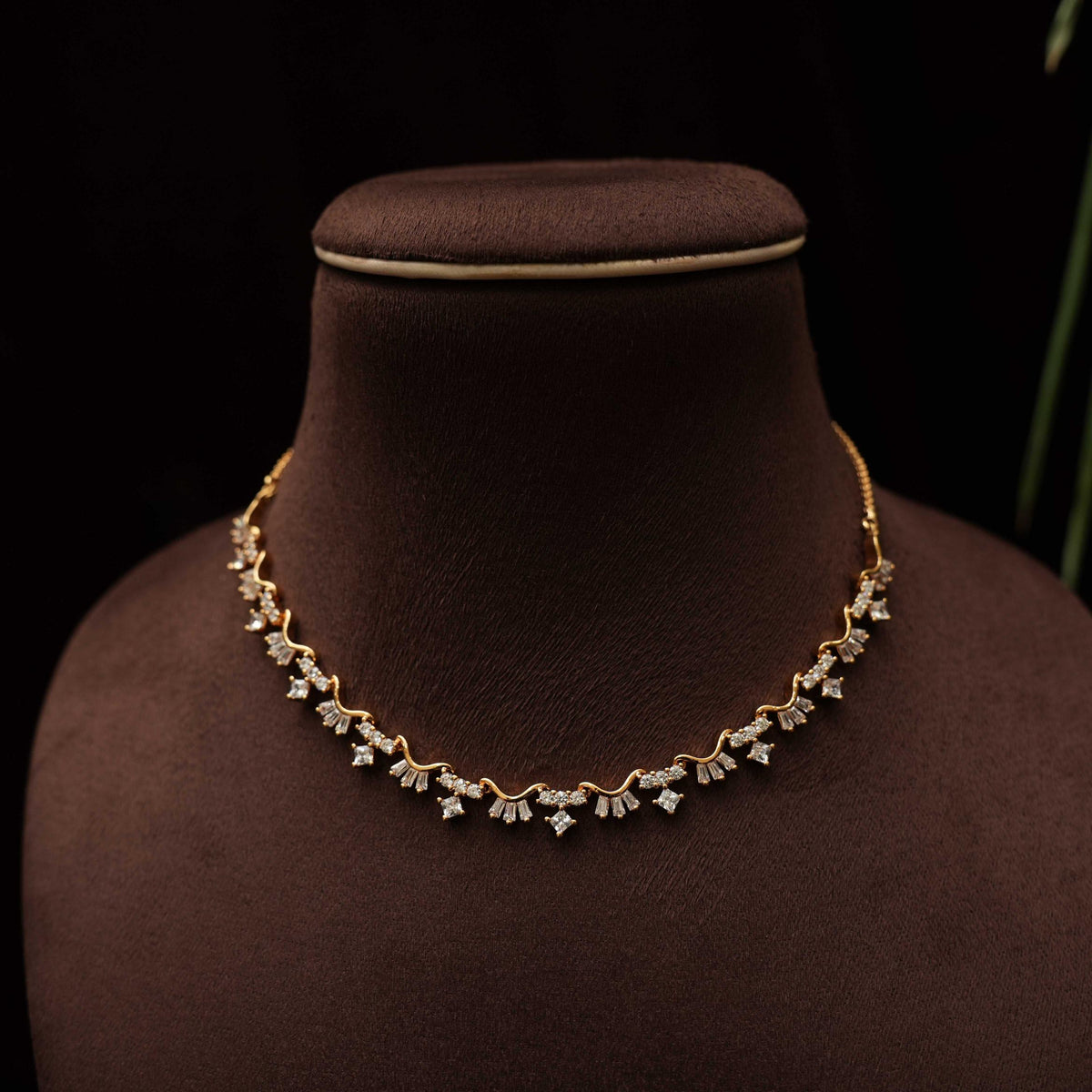 Shop Minimal Necklace for Women Online Starting @ ₹1,650