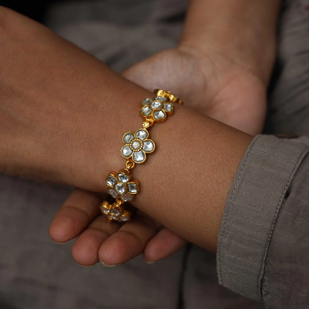 Beshu Silver Bracelet - White