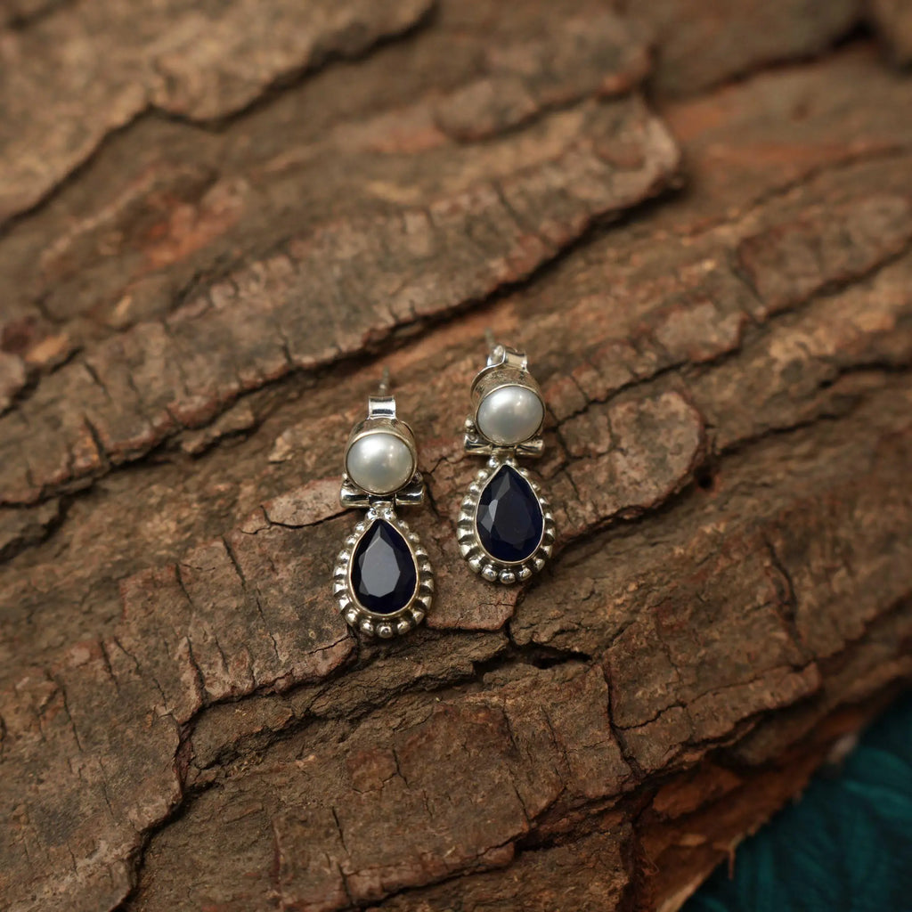Pranila Silver Oxidised Ear Stud - Blue