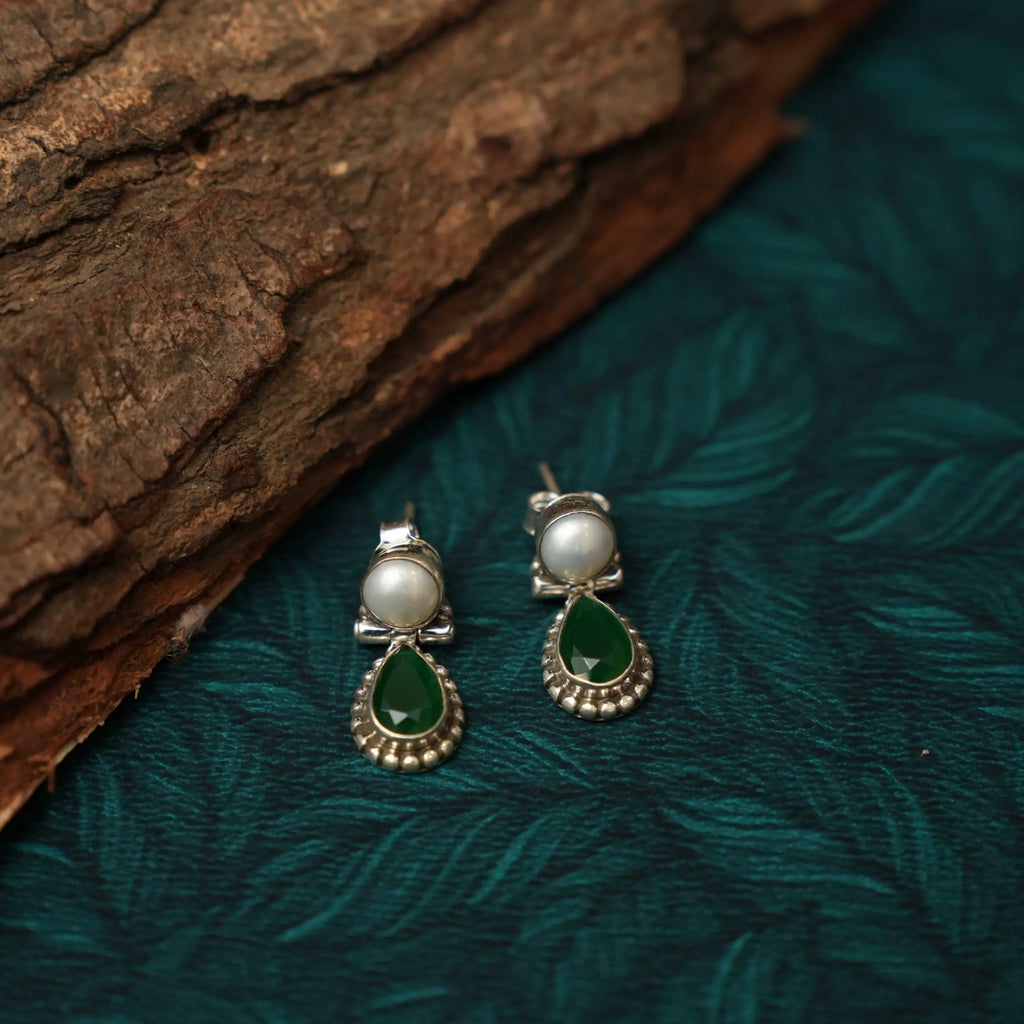 Pranila Silver Oxidised Ear Stud - Green