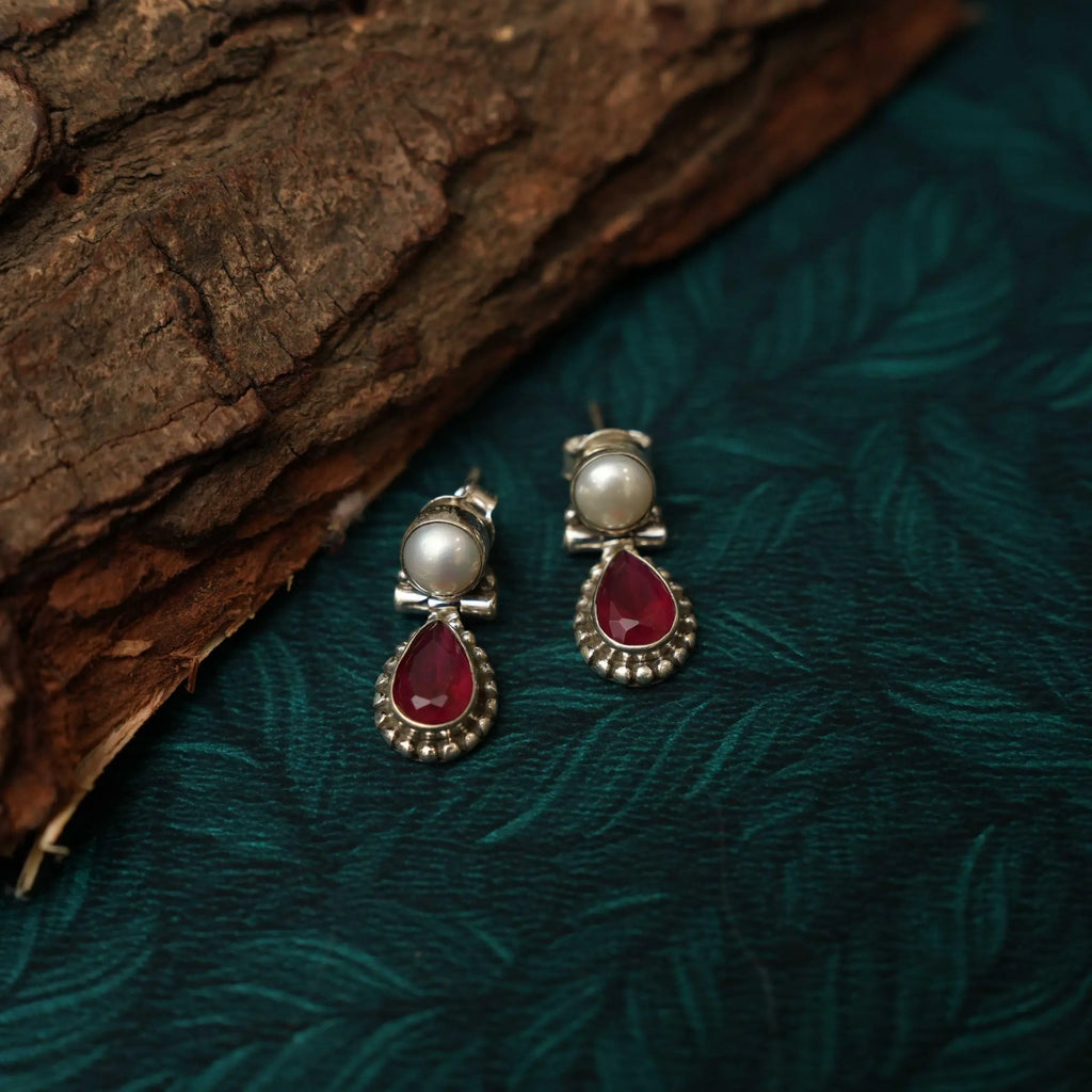 Pranila Silver Oxidised Ear Stud - Red